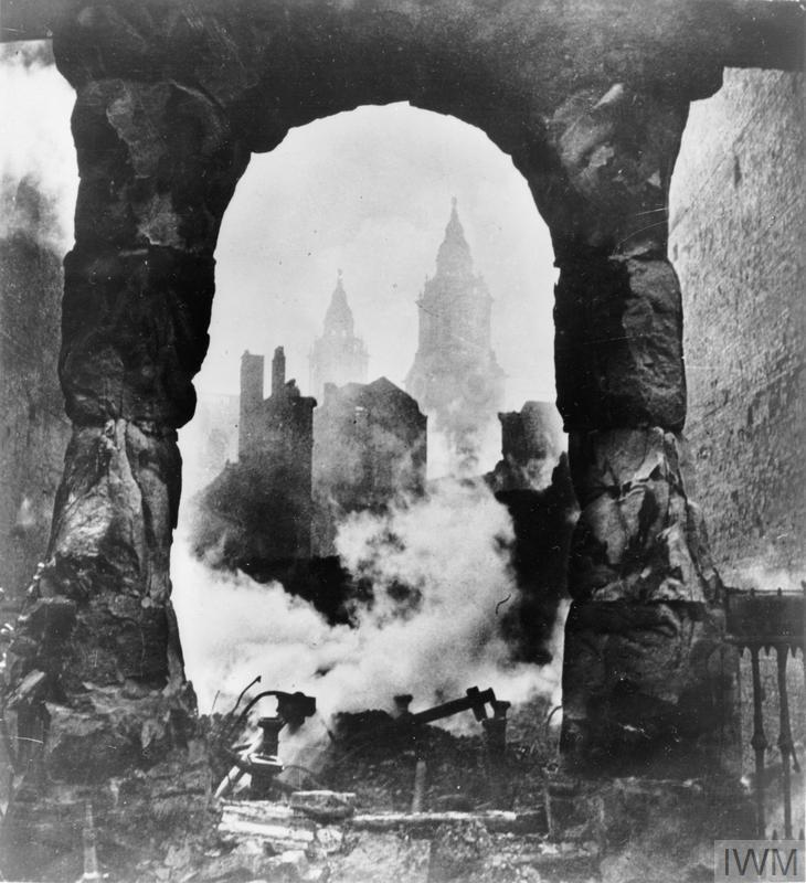 The Home Front 1940 -1941- The western bell towers of St Paul's ...